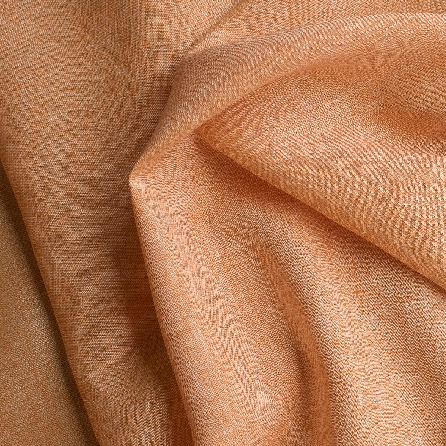 Orange Chambray Linen Fabric - Light & Airy for Stylish Garments | de Linum